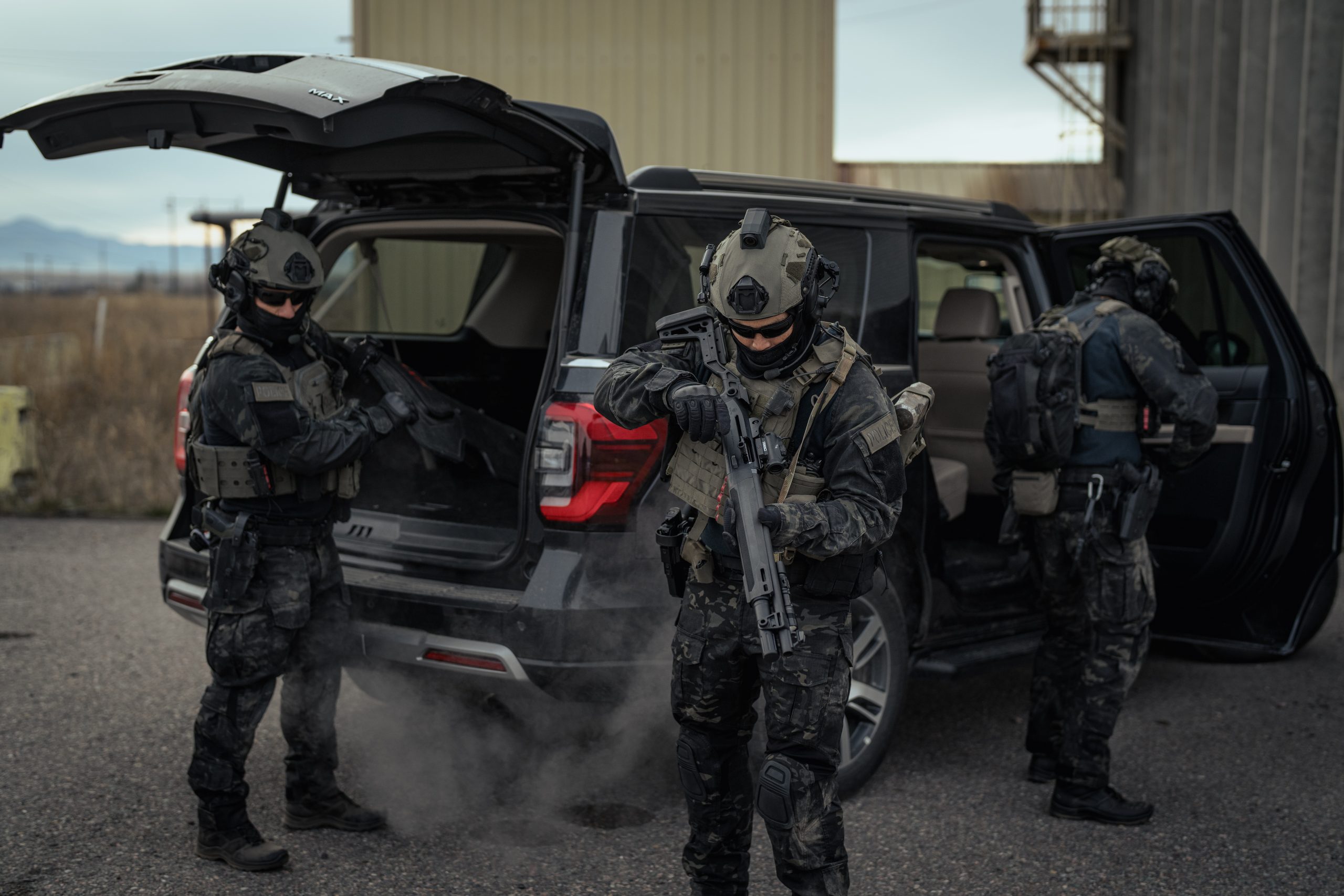 SWAT Weapons And Equipment Complete Guide To Tactical Loadouts SWAT Weapons And Equipment Complete Guide To Tactical Loadouts